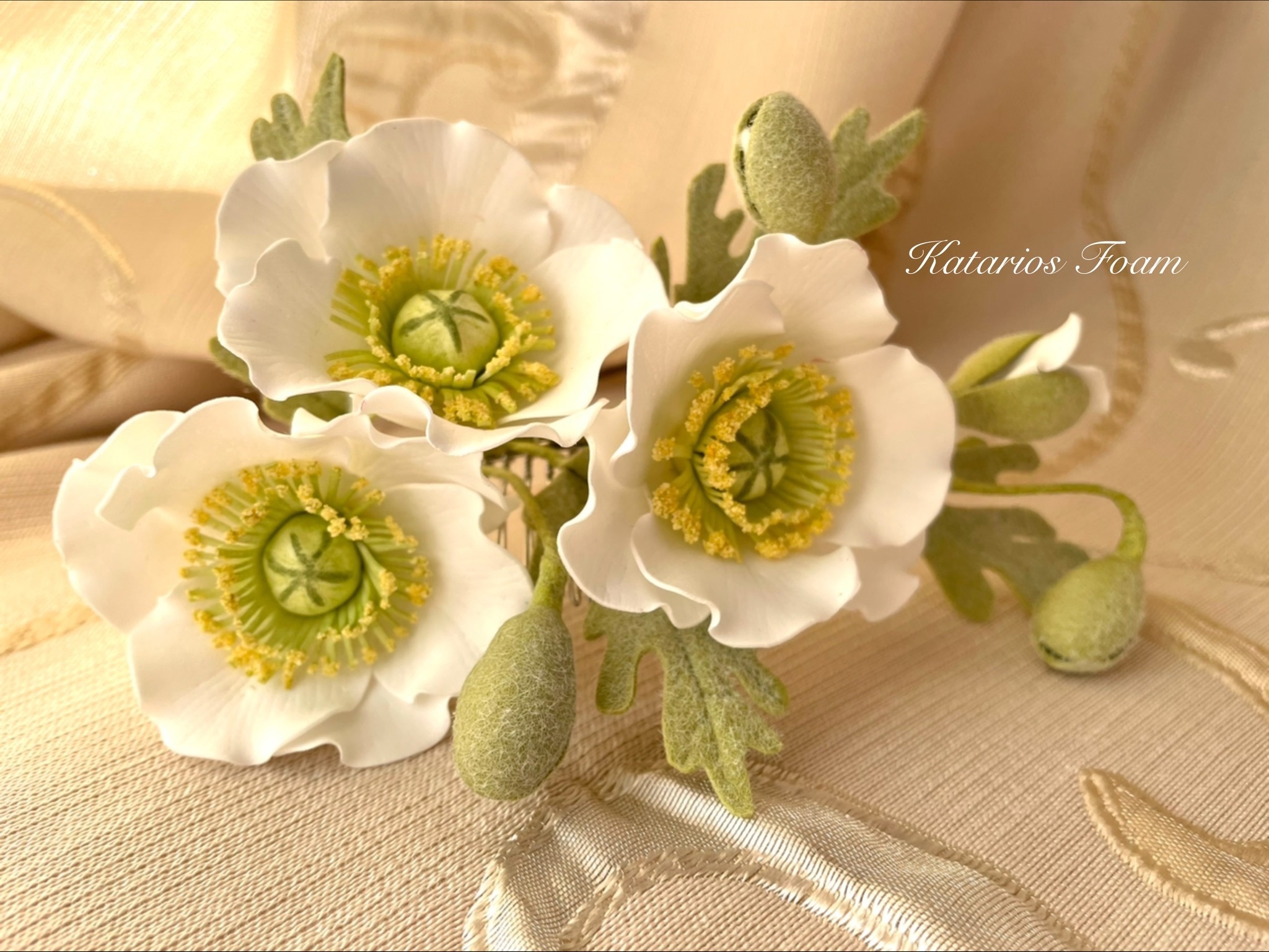 Белые маки из фоамирана/ White poppies from foamiran