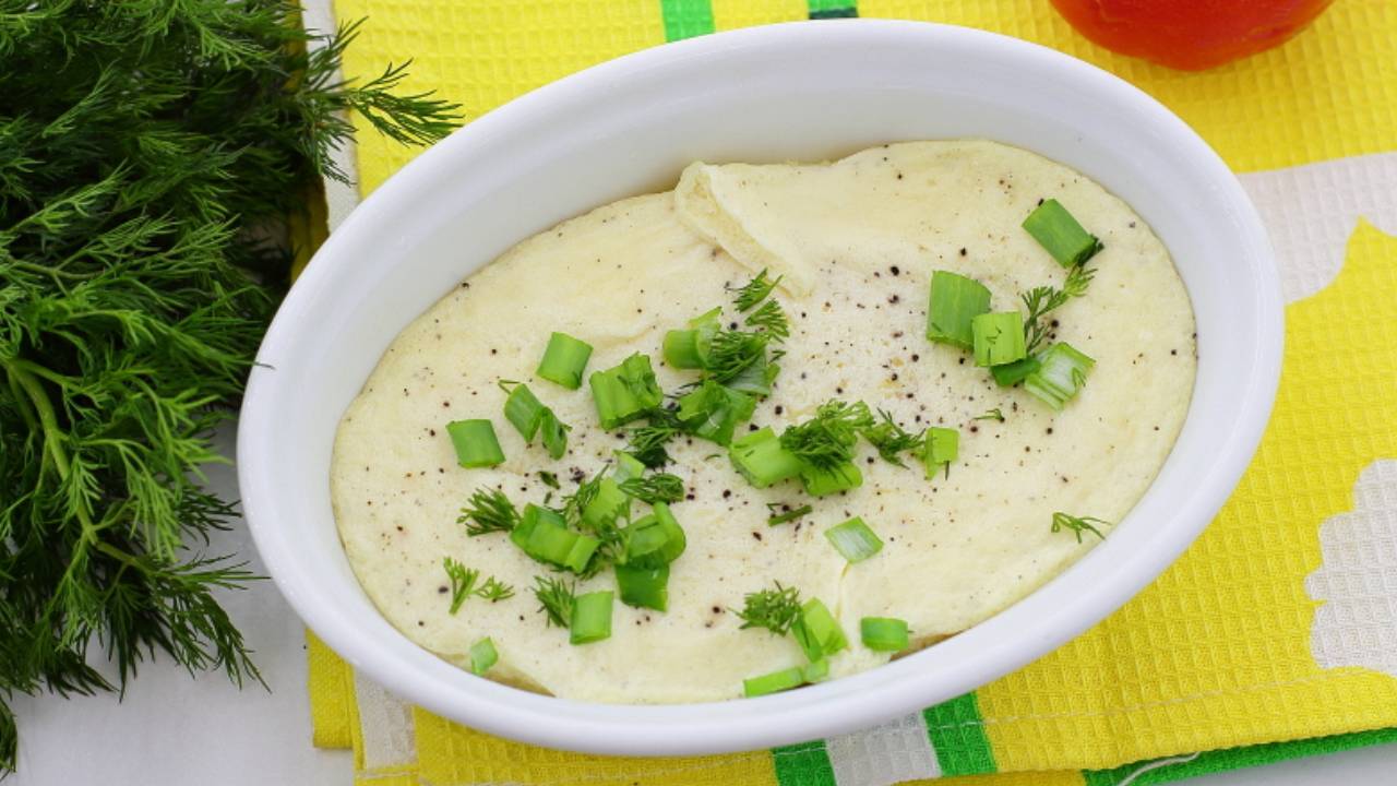 🍳 Омлет на пару в мультиварке — рецепт вкусного и полезного блюда на завтрак