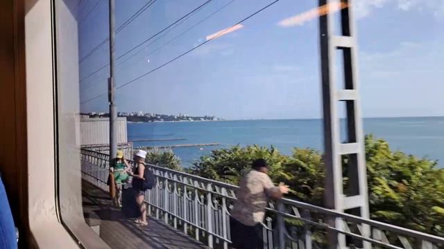 железная дорога по берегу Черного моря.mp4