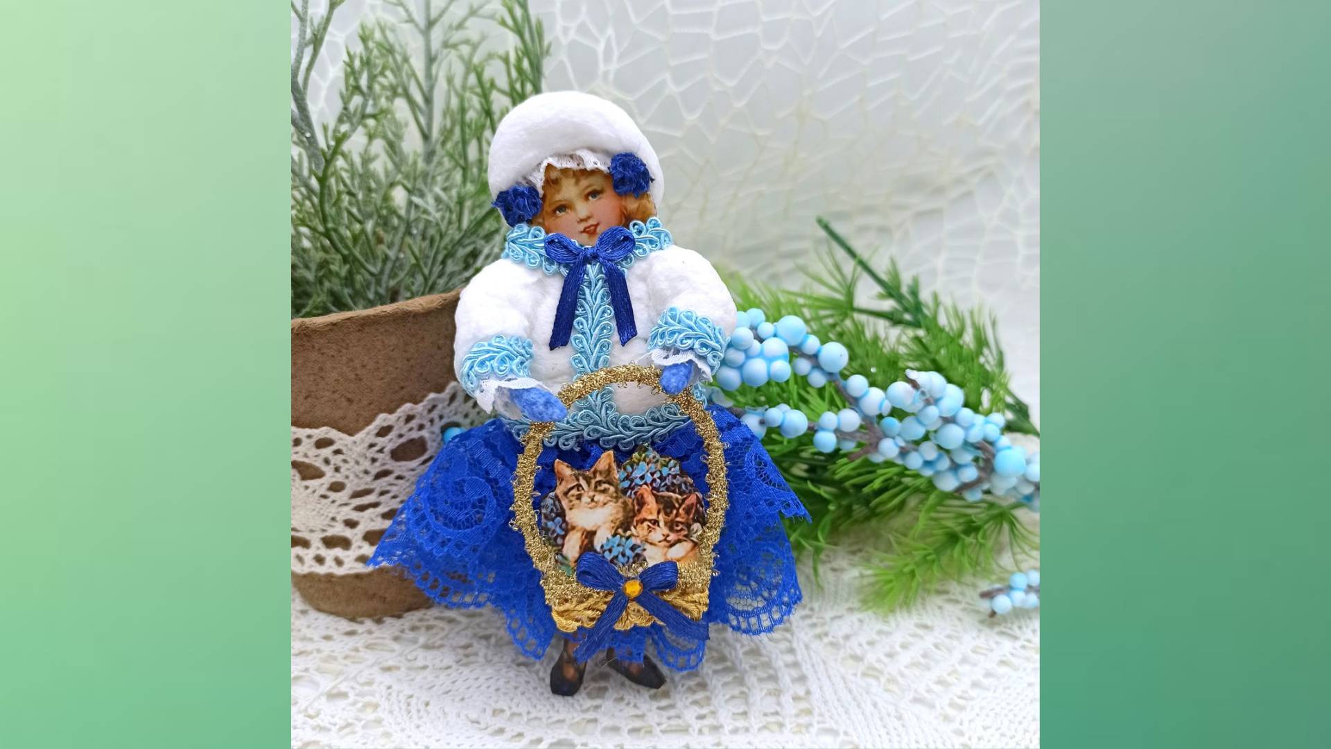 Девочка с котятами