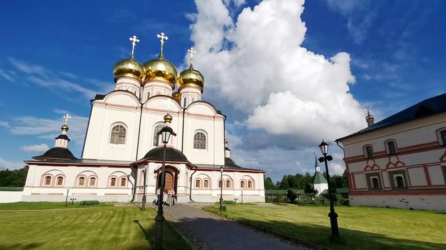 Валдай мужской монастырь