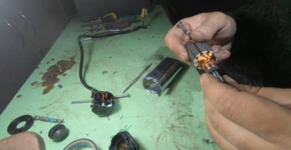 AUDI ремонт электромотора регулировки руля.