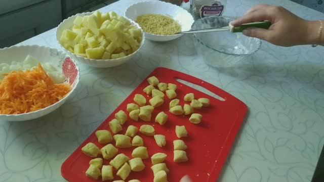 Суп, который едят и взрослые, и дети, и добавки просят. Суп с клёцками (галушками) по рецепту мамы