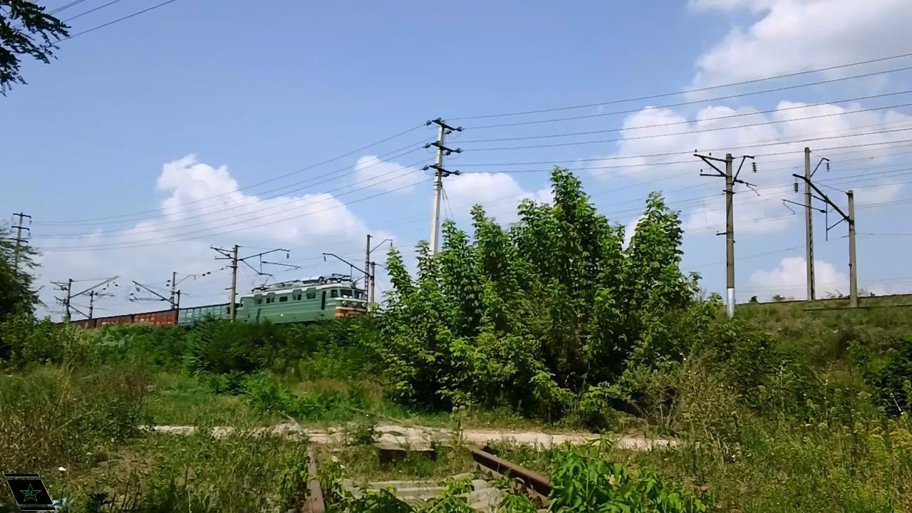 ВЛ60К-2245 с грузовым поездом