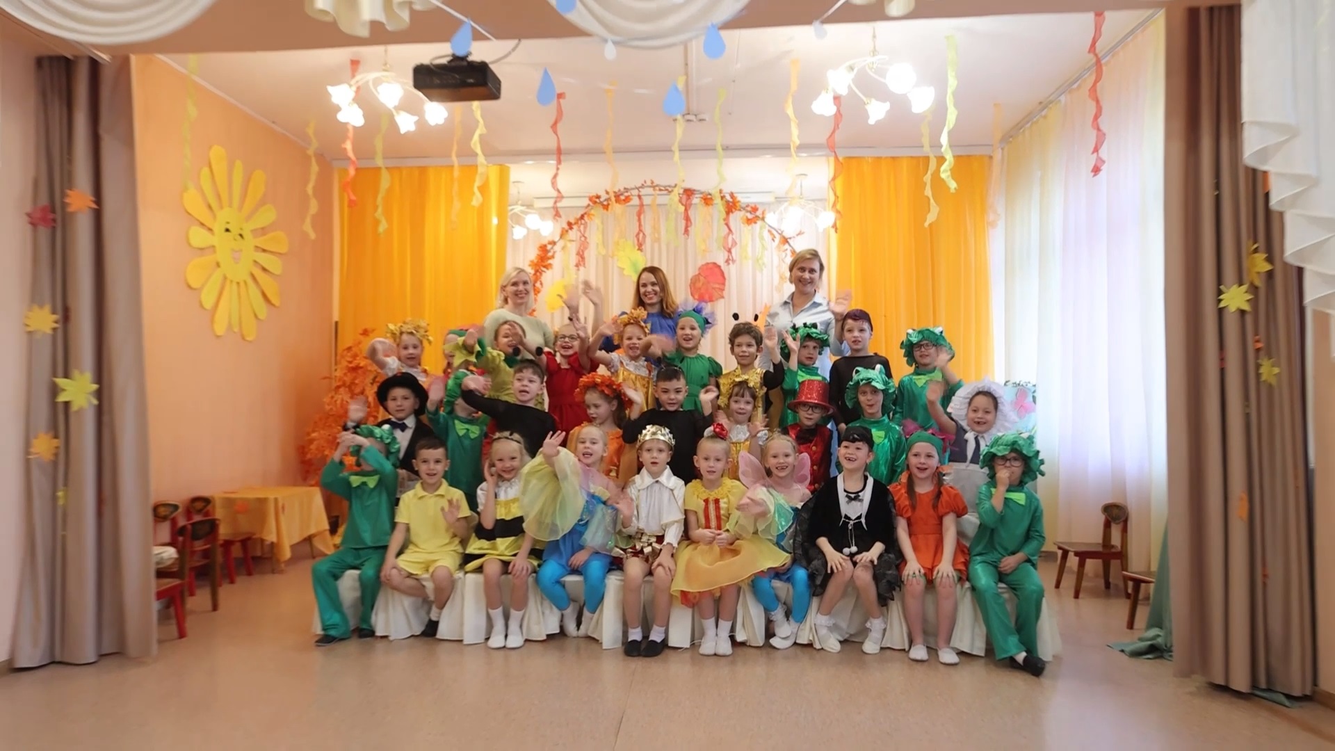 Утренник в саду. Сказка про Дюймовочку