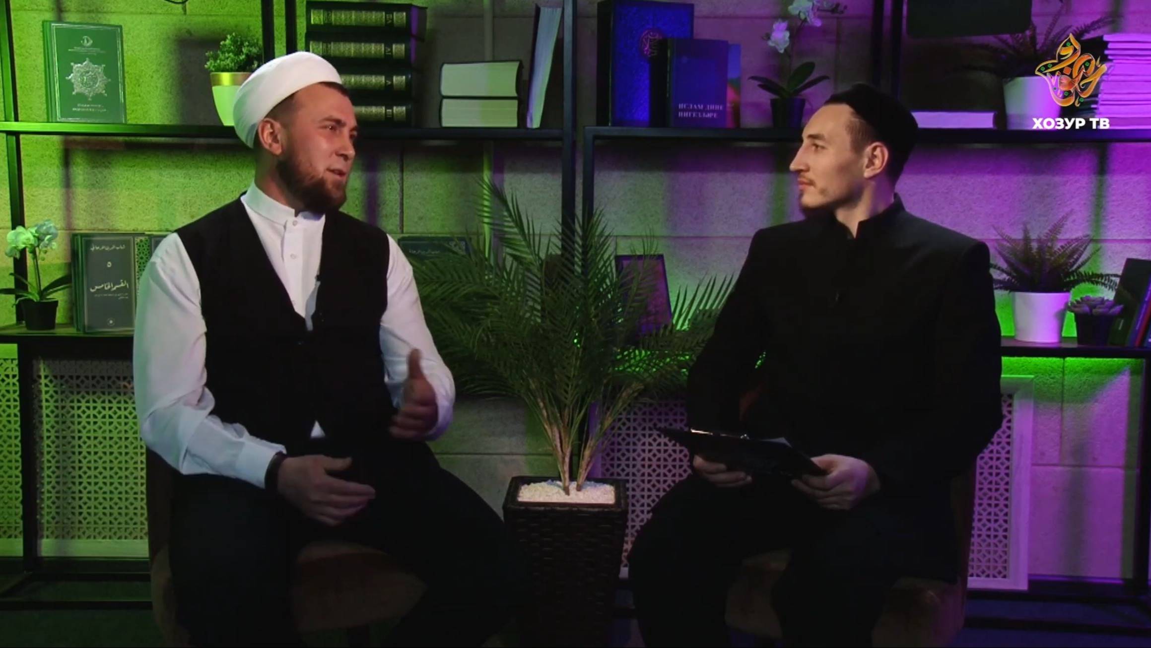 Часть 1. Интервью с имамом мечети АХТАМ, ответы на вопросы зрителей телеканала ХУЗУР #спросиимама