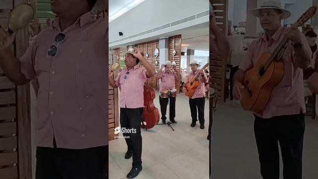 Куба 2023. Тирольское пение и танцы на завтраке в отеле 5*. Тутси влог.