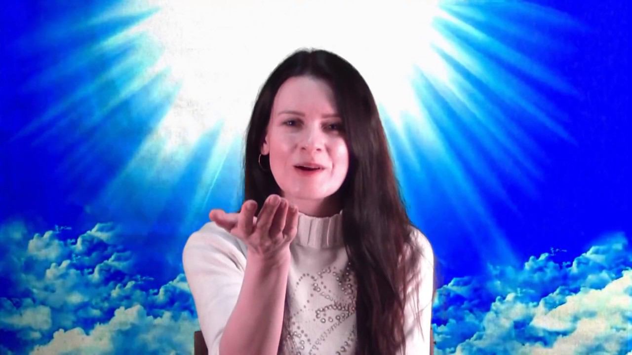 " Нас тянет к тем, кто душу обнимает "