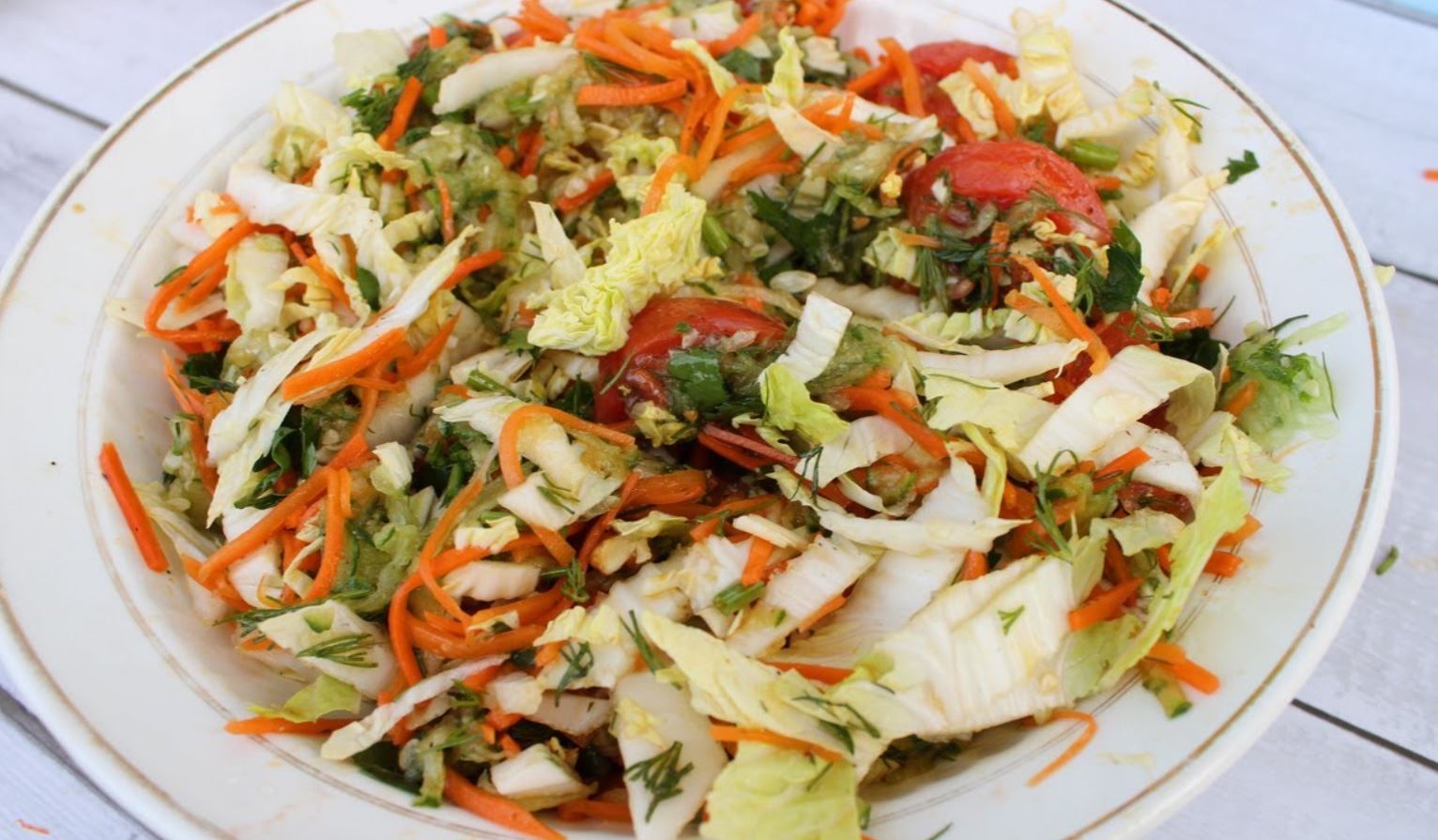 Салаты из капусты на скорую руку. 3 рецепта без майонеза