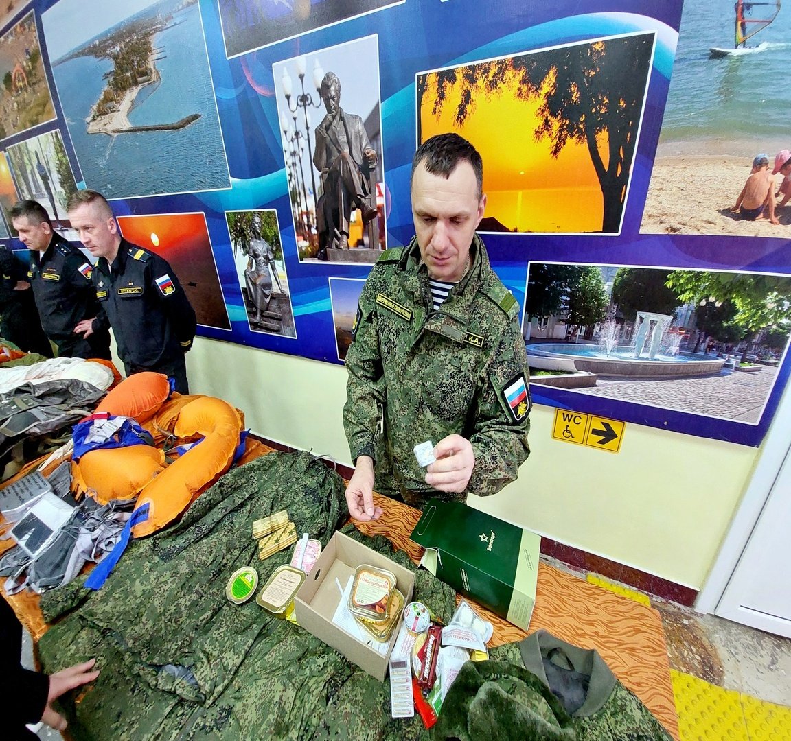 Ейск: распаковка армейского сухпайка