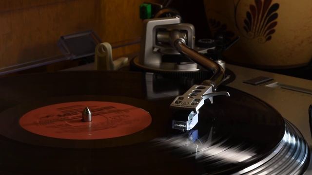 Алла Пугачева – То Ли Ещё Будет Мелодия 1980 (vinyl record HQ).mp4