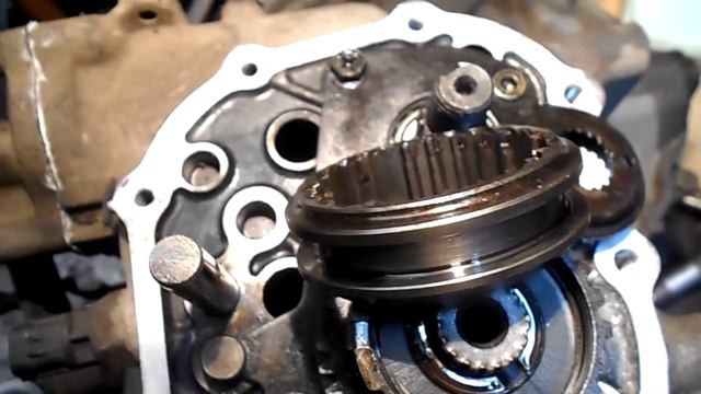 как собрать кпп сузуки игнис 1,3 часть 3.mp4