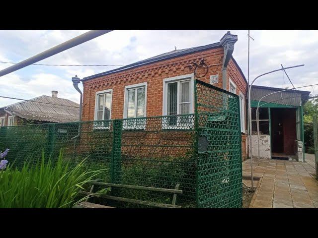 КИРПИЧНЫЙ ДОМ У РЕКИ С МЕБЕЛЬЮ