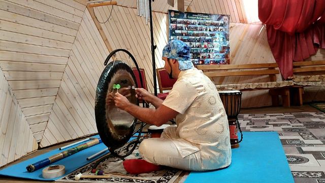 Юрий Зуйков - космический гонг