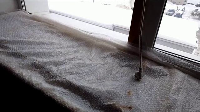 2024.02.29 Подоконник. Подставка из столика.