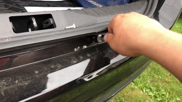 Накладка на задний бампер гранта лифтбек.mp4