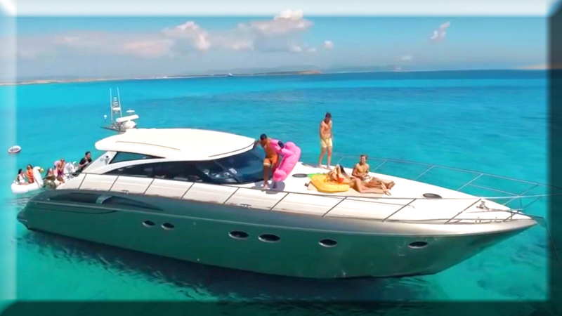 Titanic (Ladynsax cover) - Girl in Bikini - Saxophone