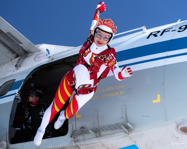 Только крылья спасают птицу... Автор текста Макарова Наташа. Стихи о жизни.