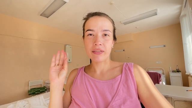 Когда пойду рожать. Я думала все происходит иначе ? Не хочет выходить?