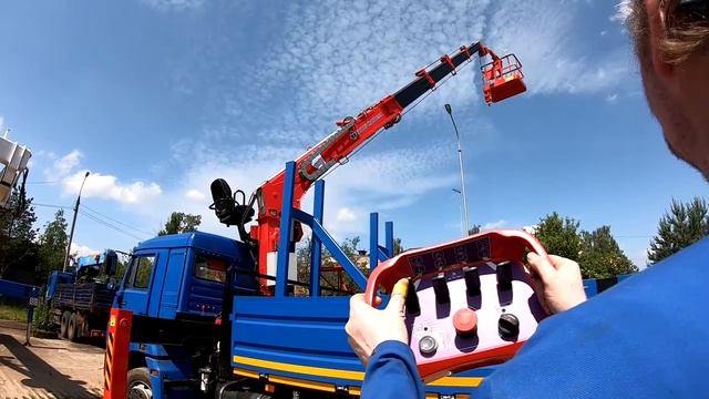 Демонстрация работы бурильно-крановой установки БКУ Taurus 035A на шасси КамАЗ 4308