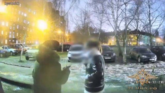 В Калининграде 38-летняя курьер телефонных мошенников задержана за обман двух пенсионеров