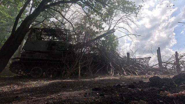 Расчеты САУ «Акация» ГрВ «Запад» сорвали ротацию подразделений ВСУ и уничтожили пять единиц техники