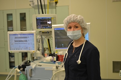 Лечение зубов детям под наркозом в специализированной стоматологической клинике "Маркушка" .mp4