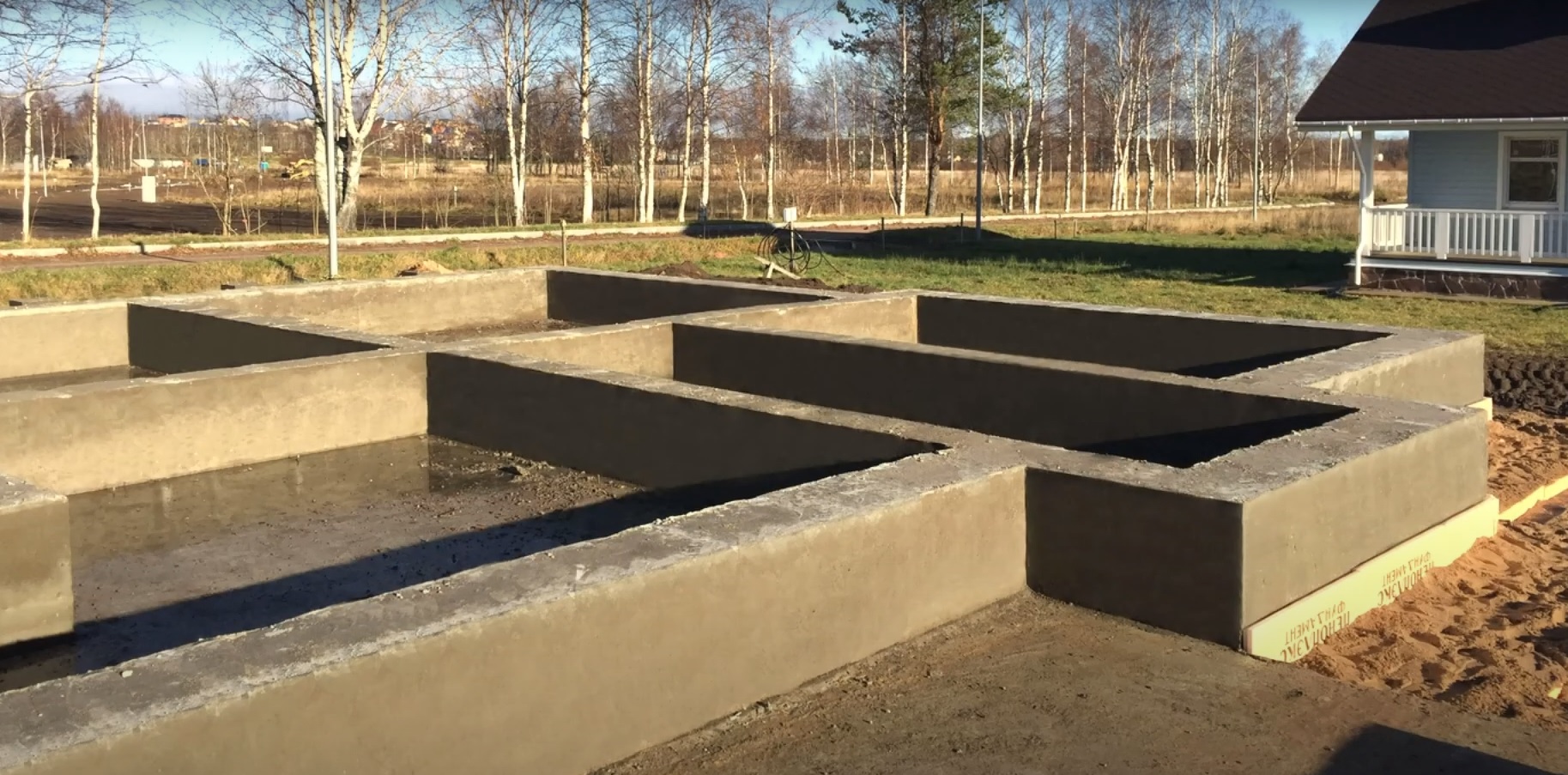 BrickMaster - Строительство фундамента загородного дома в КП "Земляничные поляны"