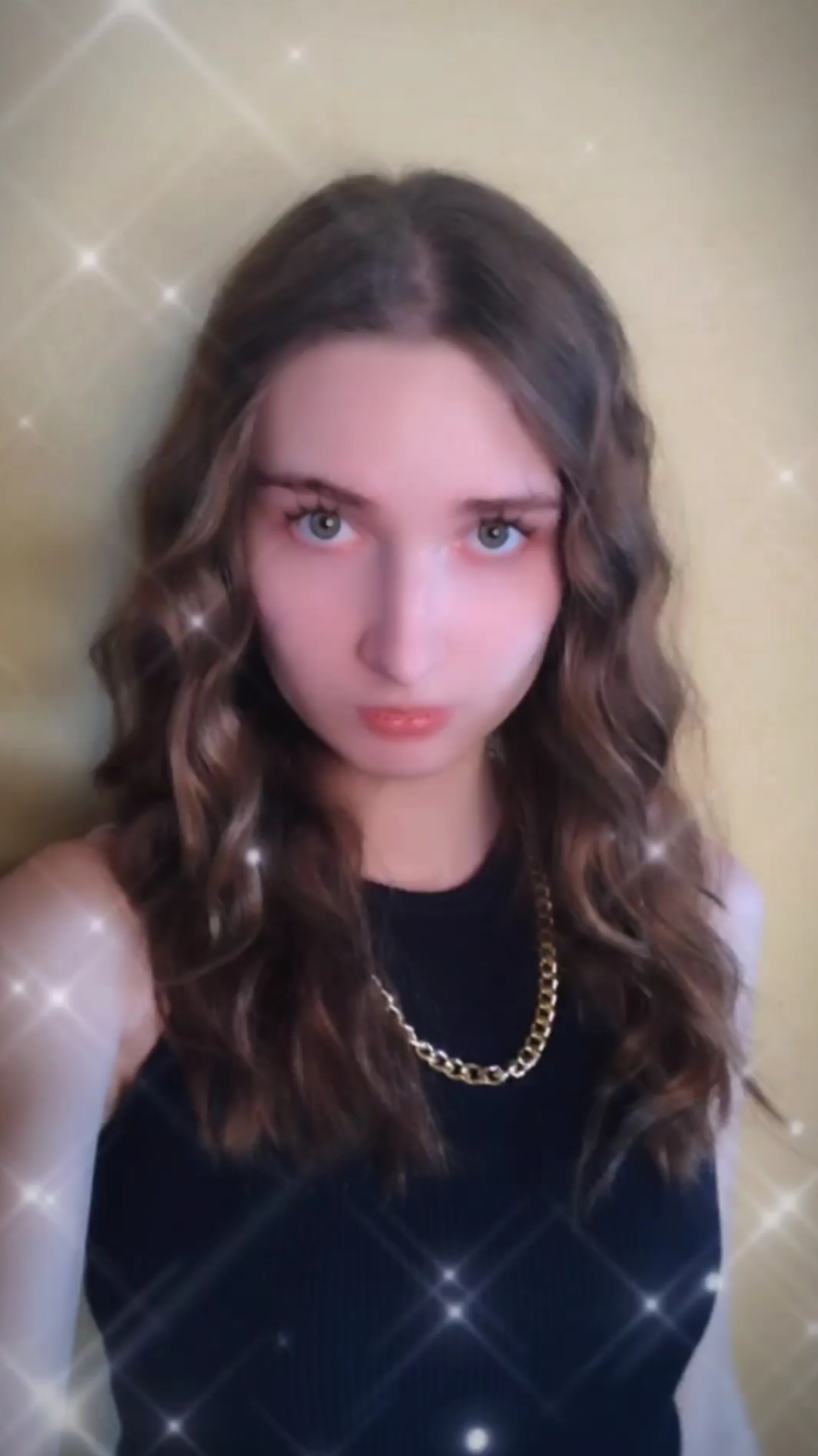 Дарья, 18 лет 😂 #юлияuy #юмор #блогер #тренд #смех #fun #рек #blogger #trending #challenge #shorts