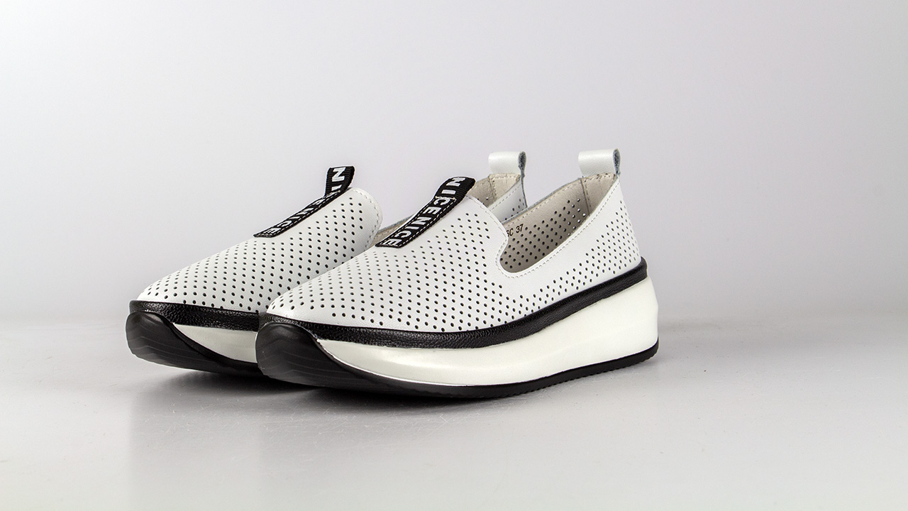 Слипоны Covani Comfort женские белые JXS22-BSLM1-036C