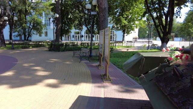 Брянск. Сквер имени А.А. Морозова. Танк Т-34. Бежицкий район. Лето 2022.