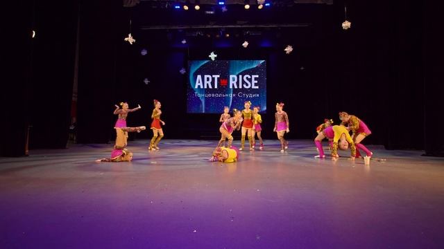 Коллектив "КАРУСЕЛЬ" (10-11 лет) Шафран Мария "Даша-растеряша"