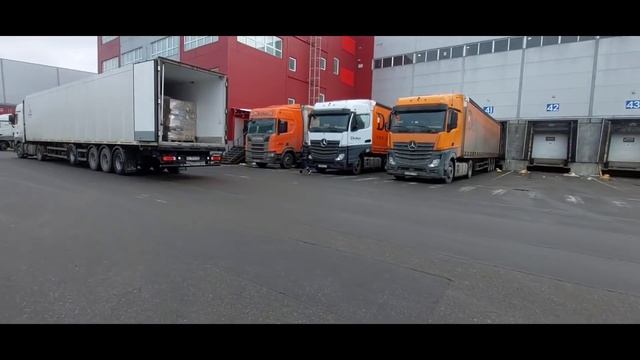 Кто больше всех зарабатывает на складе,вся правда.