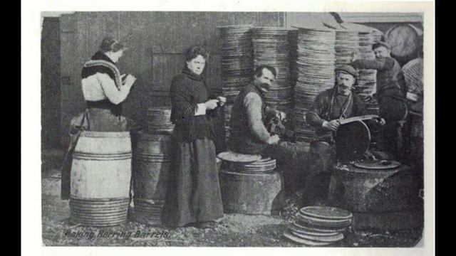 Вязание за стеклом. Этап 4. №17. Готов рыбацкий свитер..mp4