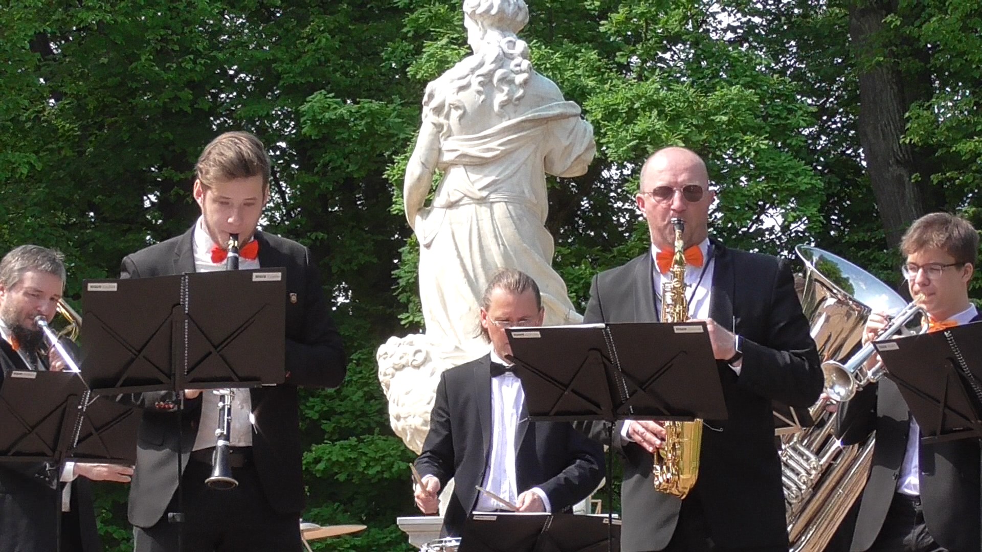 Очаровательная духовая музыка  в Павловском парке.