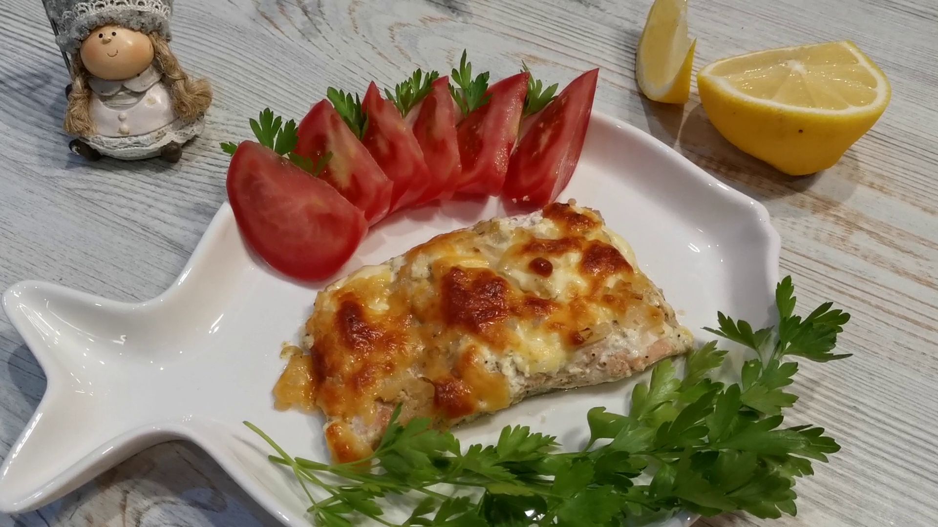 ГОРБУША ЗАПЕЧЕННАЯ В ДУХОВКЕ . Сочная , нежная и ароматная.