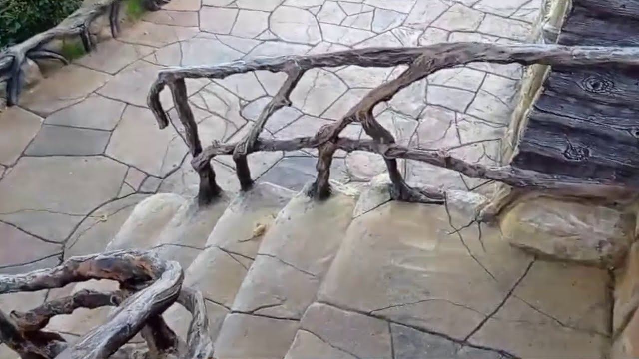 Оформление усадьбы в Ялте  декоративный  камень  забор.  работа Мастера Капитанова Сергея.