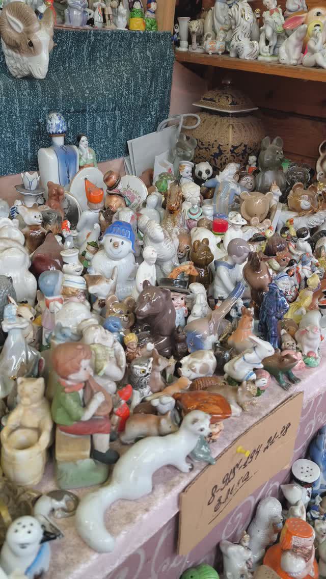 Старый фарфор на рынке в Измайлово