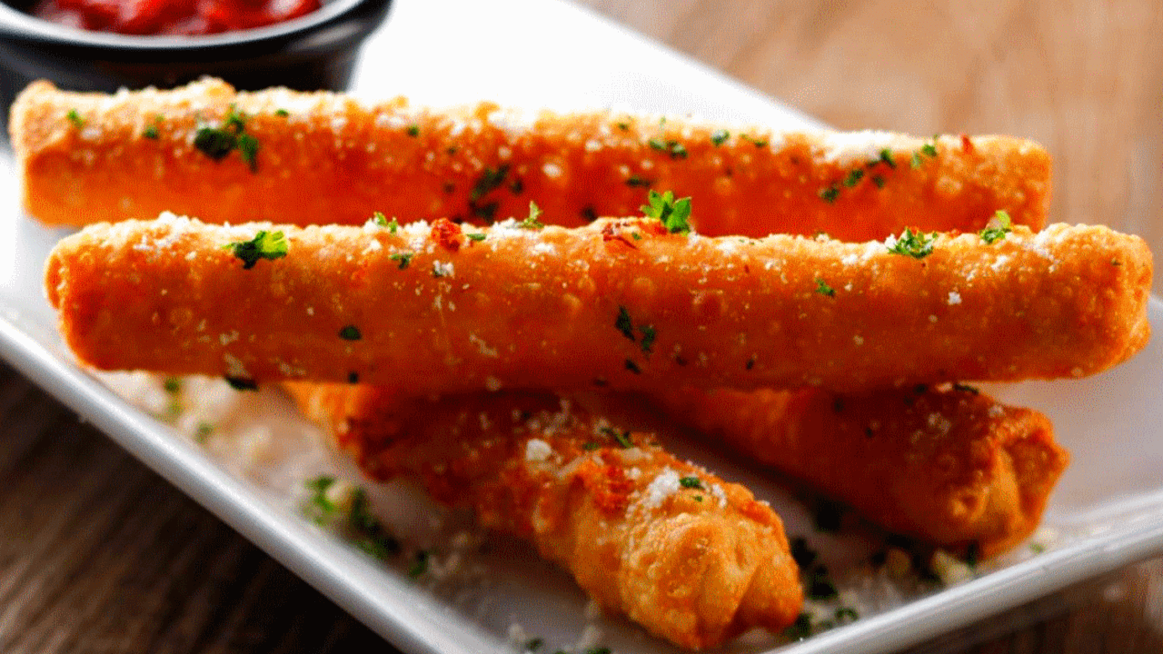 МУЖ СЪЕЛ ЗА 5 МИНУТ! Сырные палочки на кефире. Идеально подходят на ужин. #Shorts.mp4