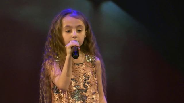 Толстых Александра - Великолепная