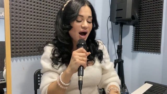 #ЕВГЕНИКАПОЕТ «Птица - тройка» из репертуара Людмилы Зыкиной