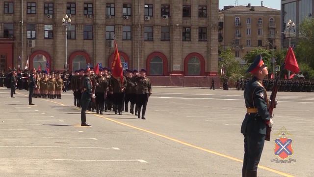 Волгоградские полицейские приняли участие в военном параде Победы