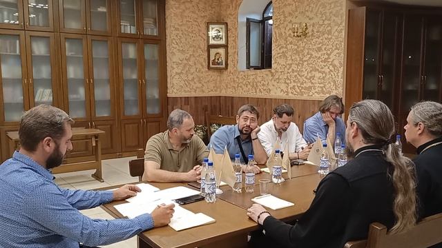 Круглый стол Регионального отделения ВРНС в Луганске: кто виноват в случившемся