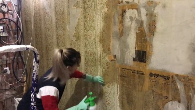 Как снять старые обои со стен | день 11 | сняли коробки, линолеум