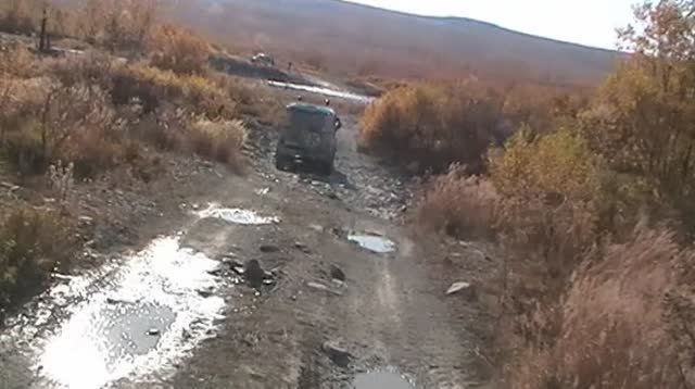 Бездорожье Крайнего Севера у подножия Уральских гор