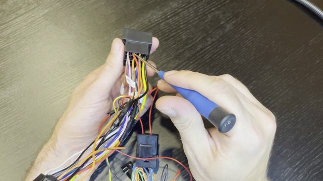 Установка Android магнитолы в автомобиль Dongfeng Captain-t. Часть 2. Доработка кабеля ISO