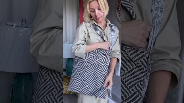 Шопперы универсальны и вместительны. Текстильная компания "РИД", салон "Мезон и бюро".