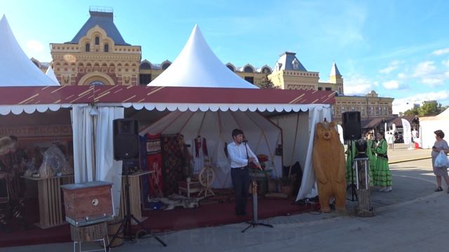 Выступление фольклорных музыкантов из Башкирии на Нижегородской Ярмарке // 2 сентября 2023 года