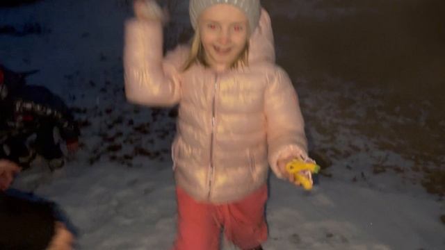 на юг пришла зима❄️"засыпало" снегом)дети счастливы)2.02.2023