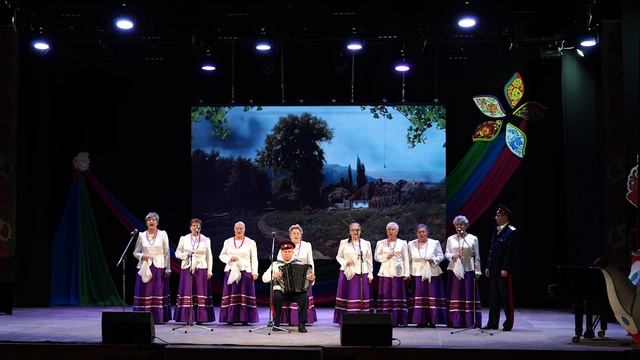 У тополей родной станицы - Анс. Калинка и Д.Лысцов